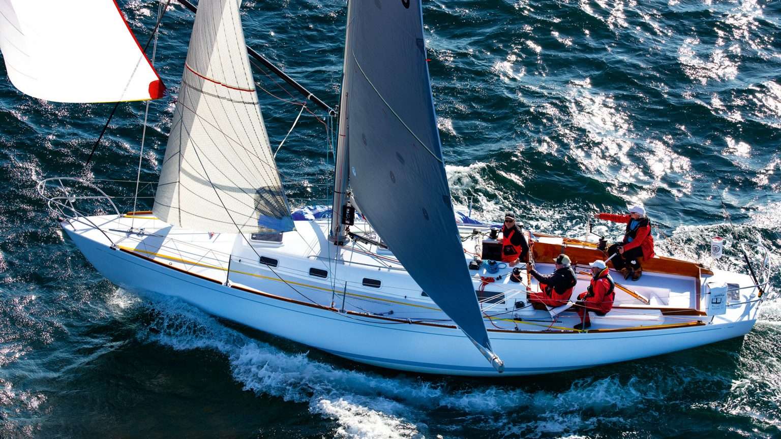 A Guide to Choosing the Best Boats for Traveling the World